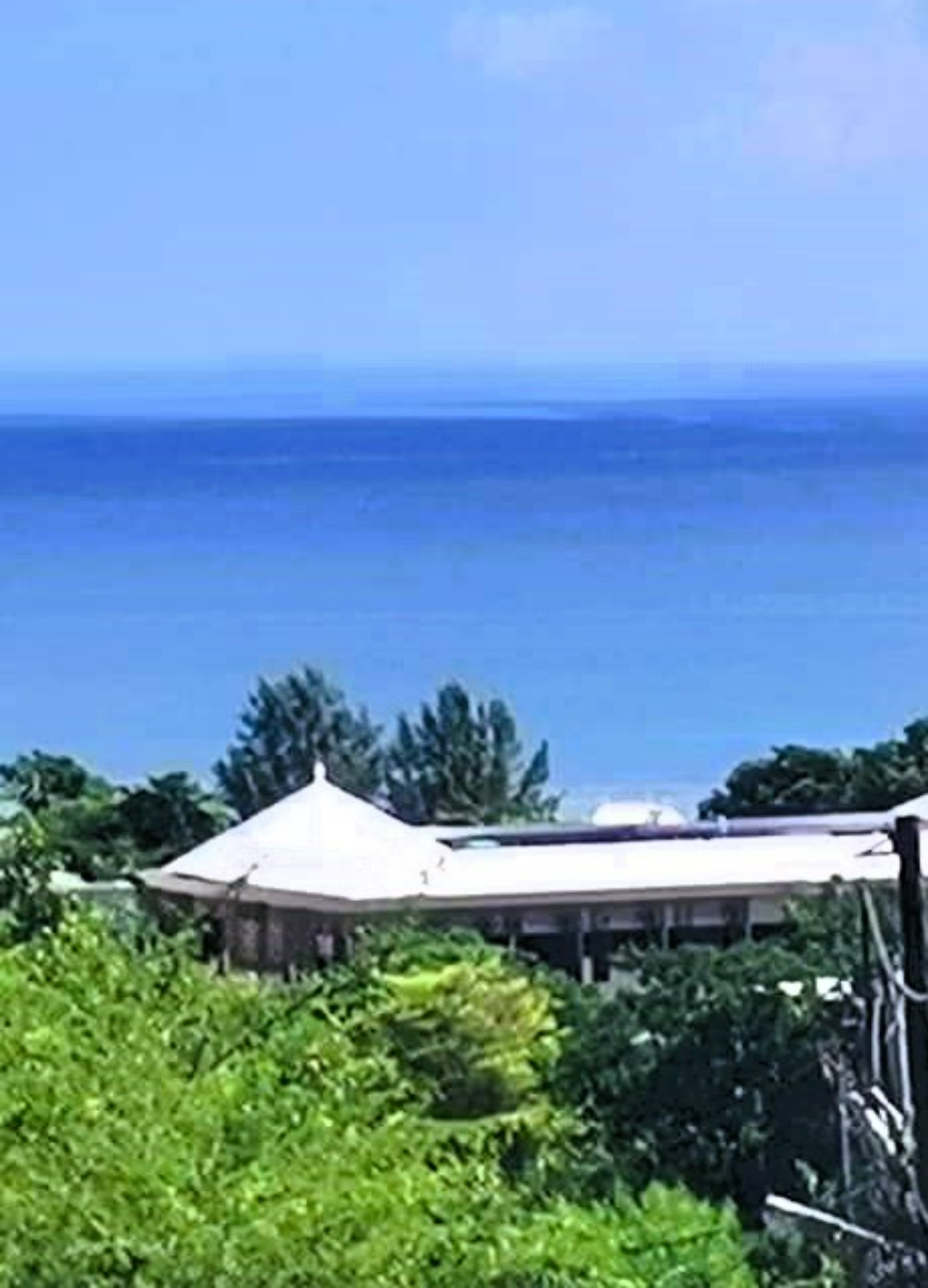 Residential land - Buy in Tamarin - 8,000,000 rupees | Lexpress Property