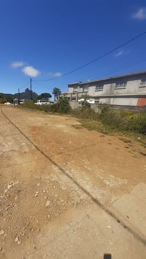 Agricultural land - Buy in St Pierre - 8,085,000 rupees | Lexpress Property