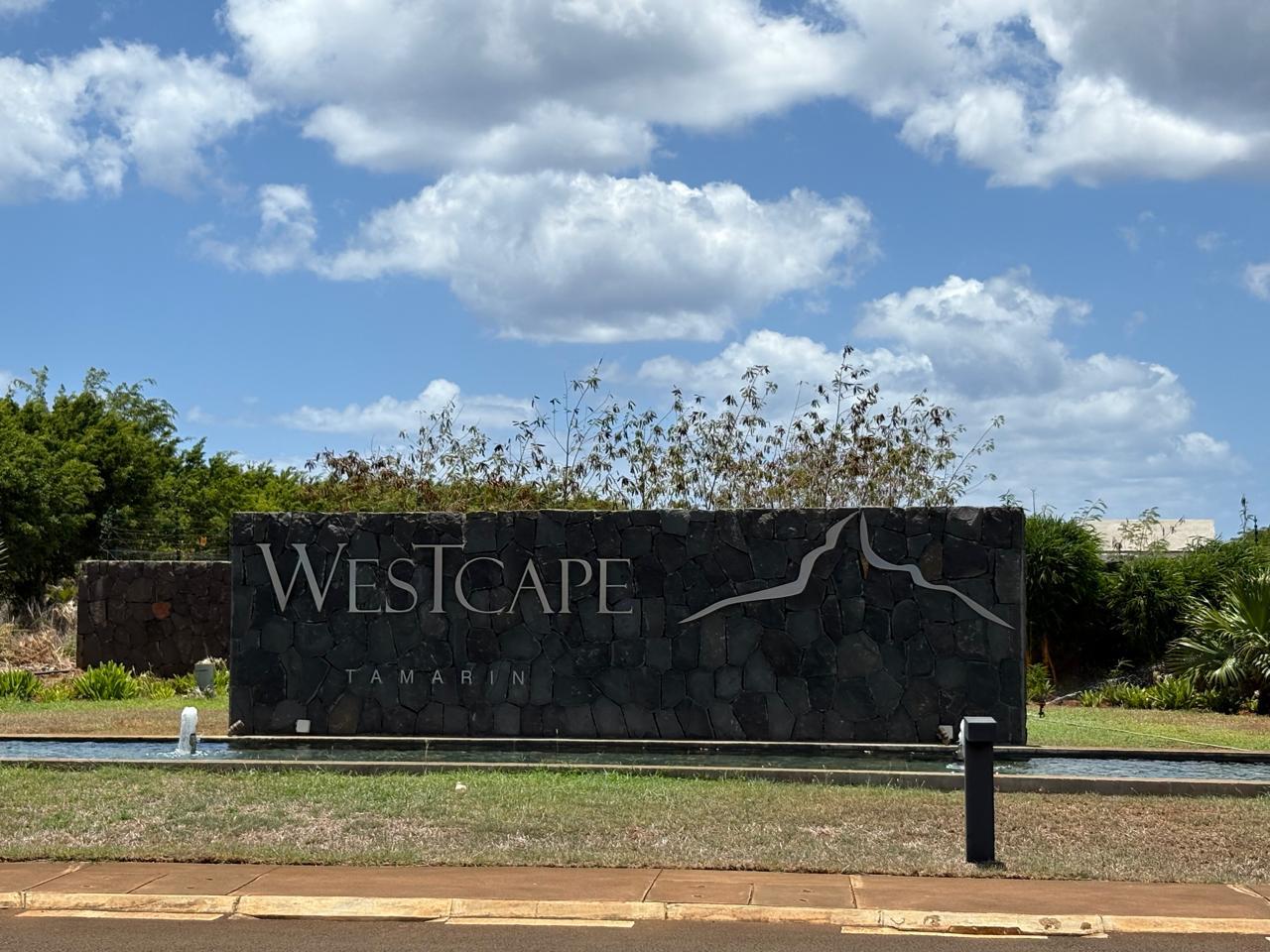 Residential land - Buy in Tamarin - 11,978,400 rupees | Lexpress Property