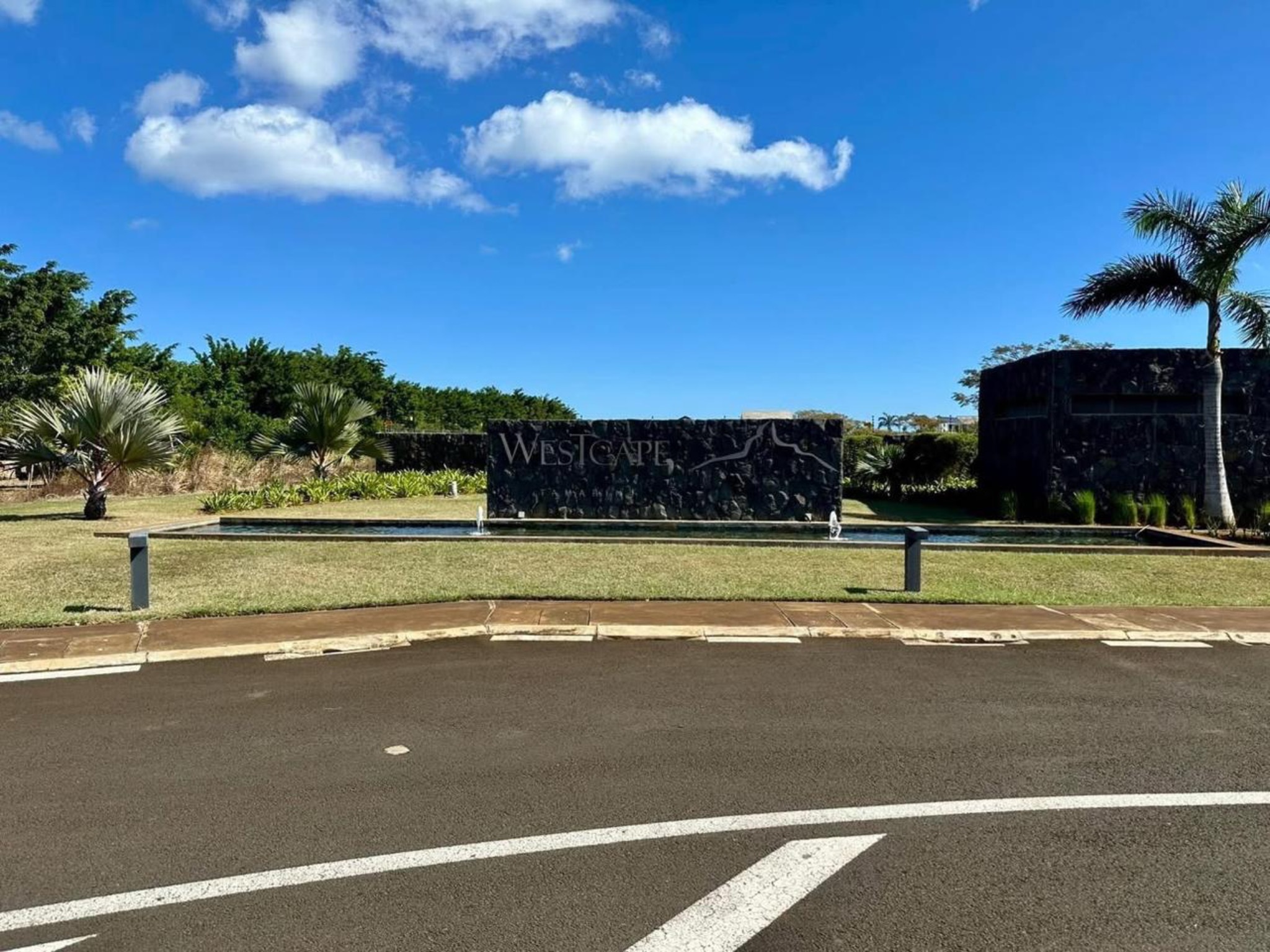 Residential land - Buy in Tamarin - 11,500,000 rupees | Lexpress Property