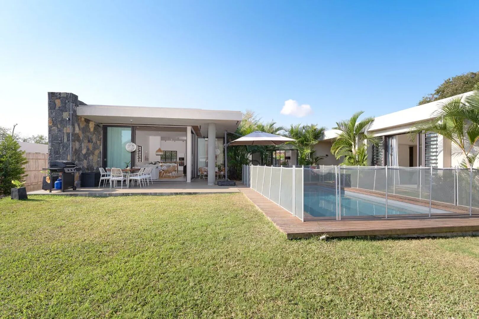 House / Villa - For Rent in Tamarin - 160,000 rupees | Lexpress Property