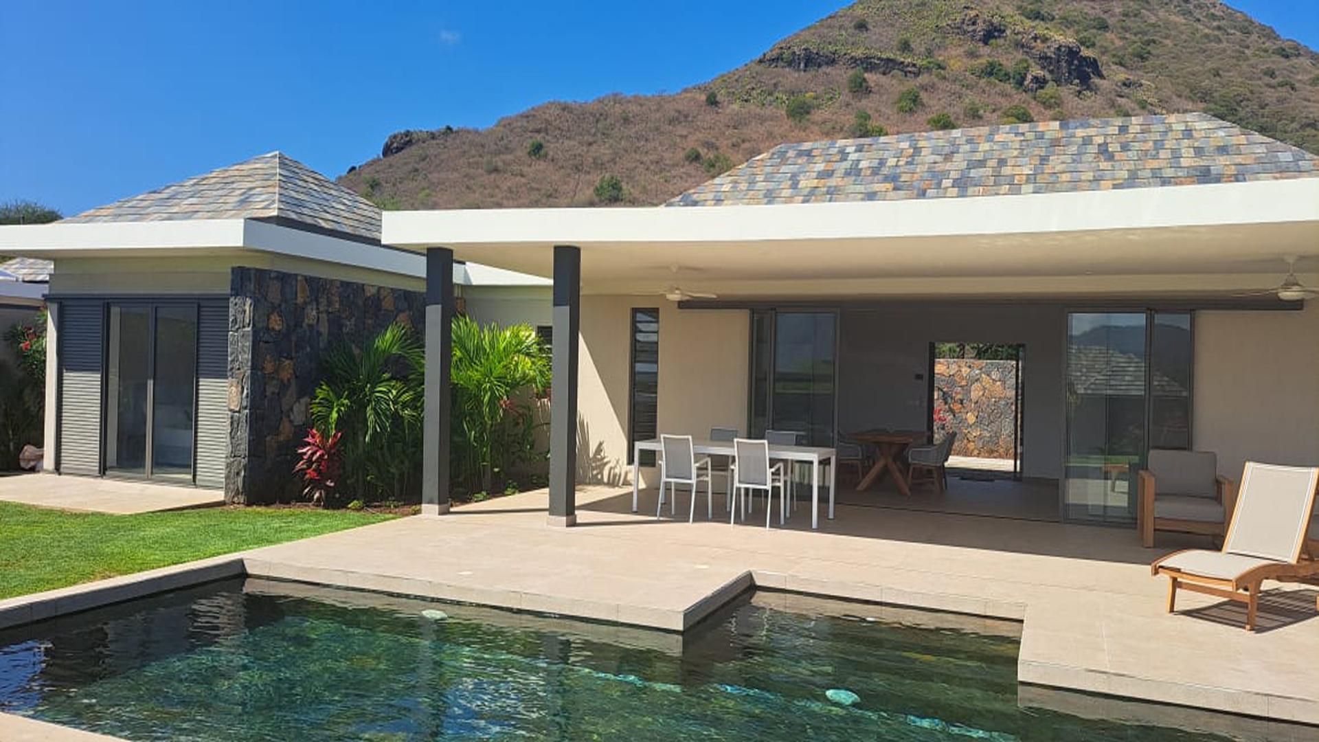 House / Villa - Buy in Tamarin - 62,675,000 rupees | Lexpress Property