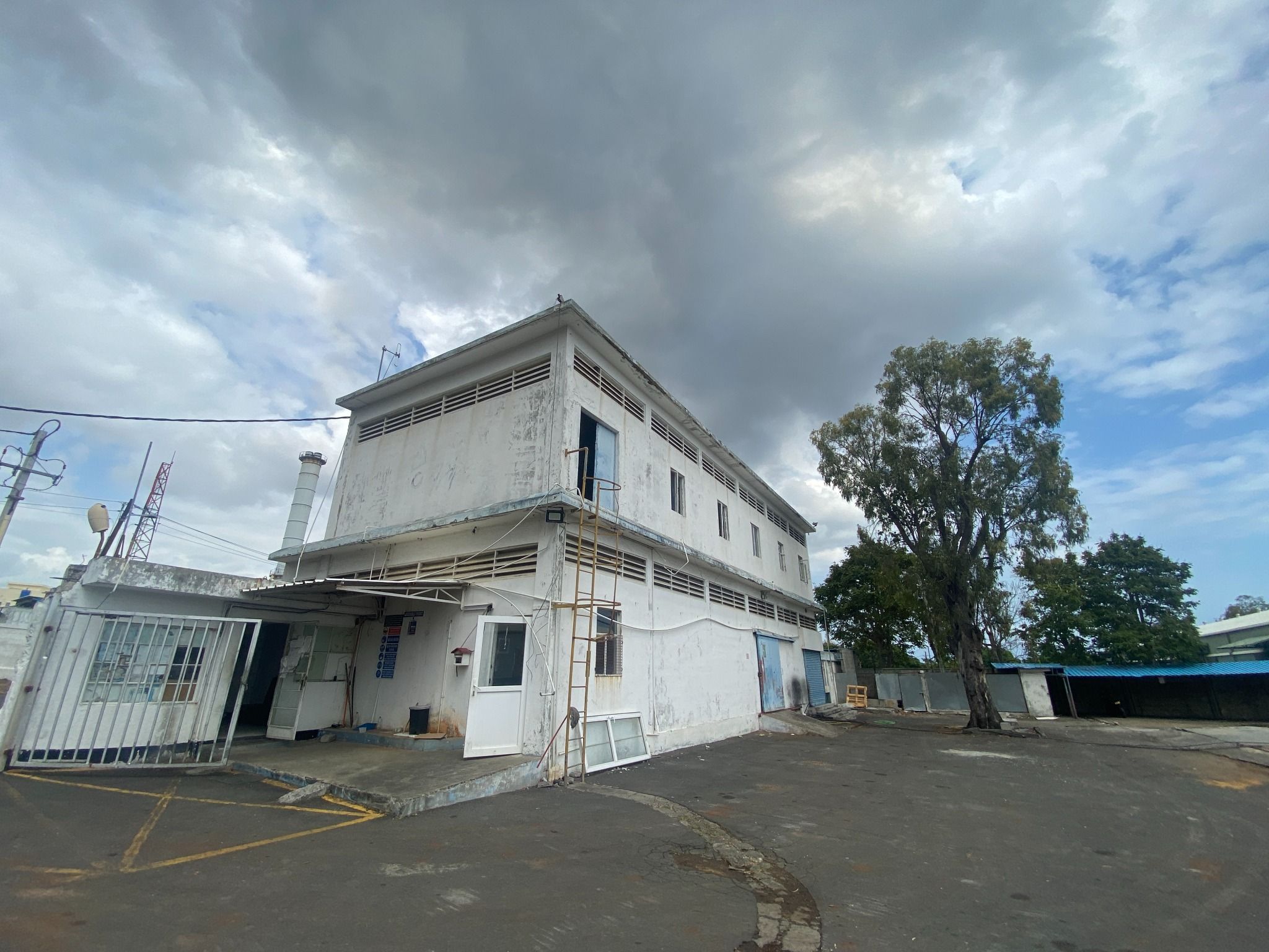 Commercial building - Buy in Plaine Lauzun - 65,000,000 rupees ...