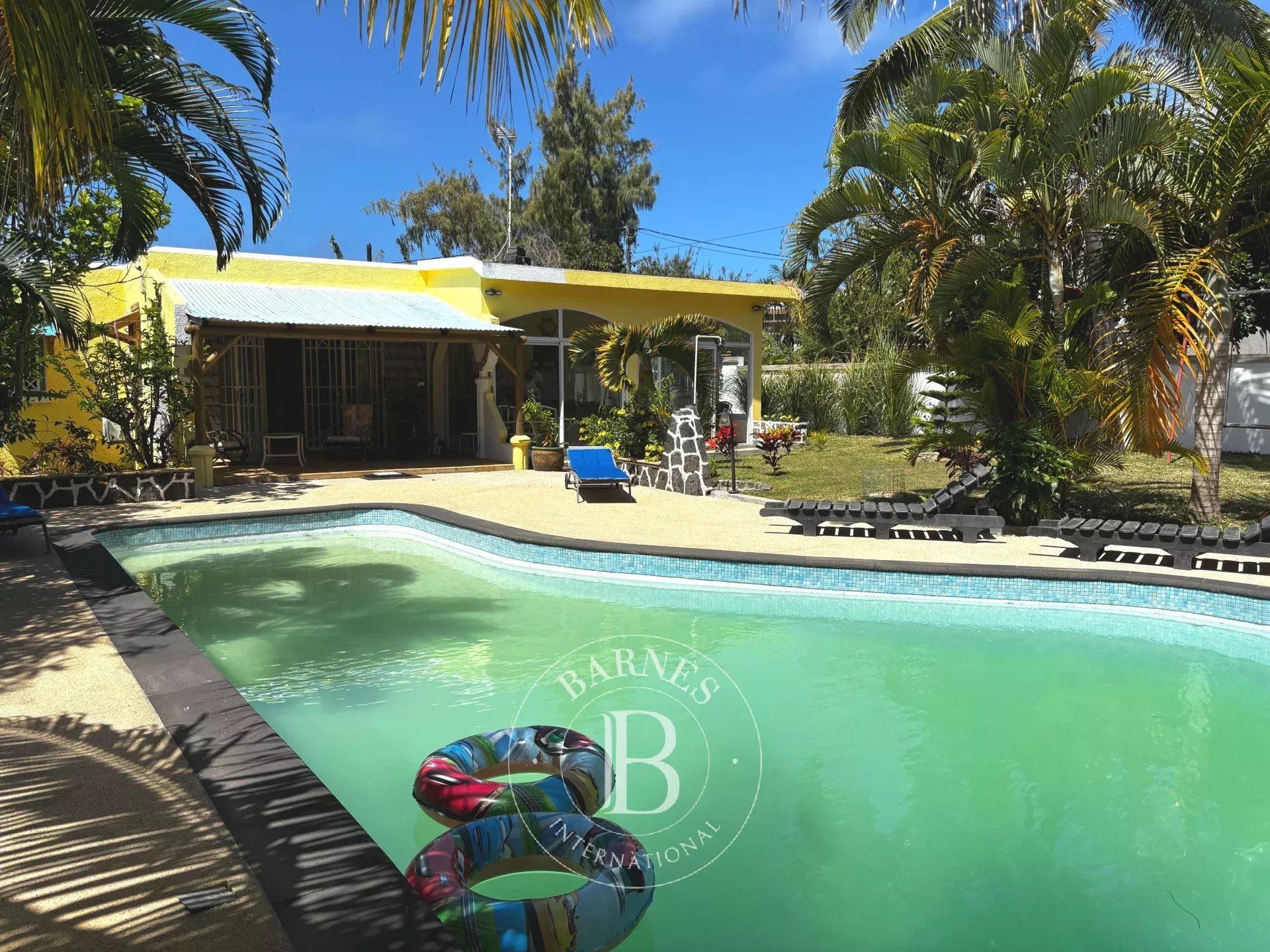 House / Villa - Buy in Blue Bay - 23,000,000 rupees | Lexpress Property