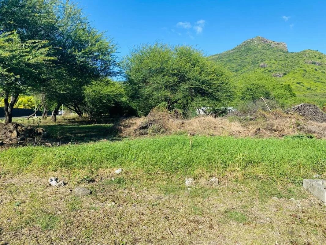 Residential land - Buy in Tamarin - 12,000,000 rupees | Lexpress Property