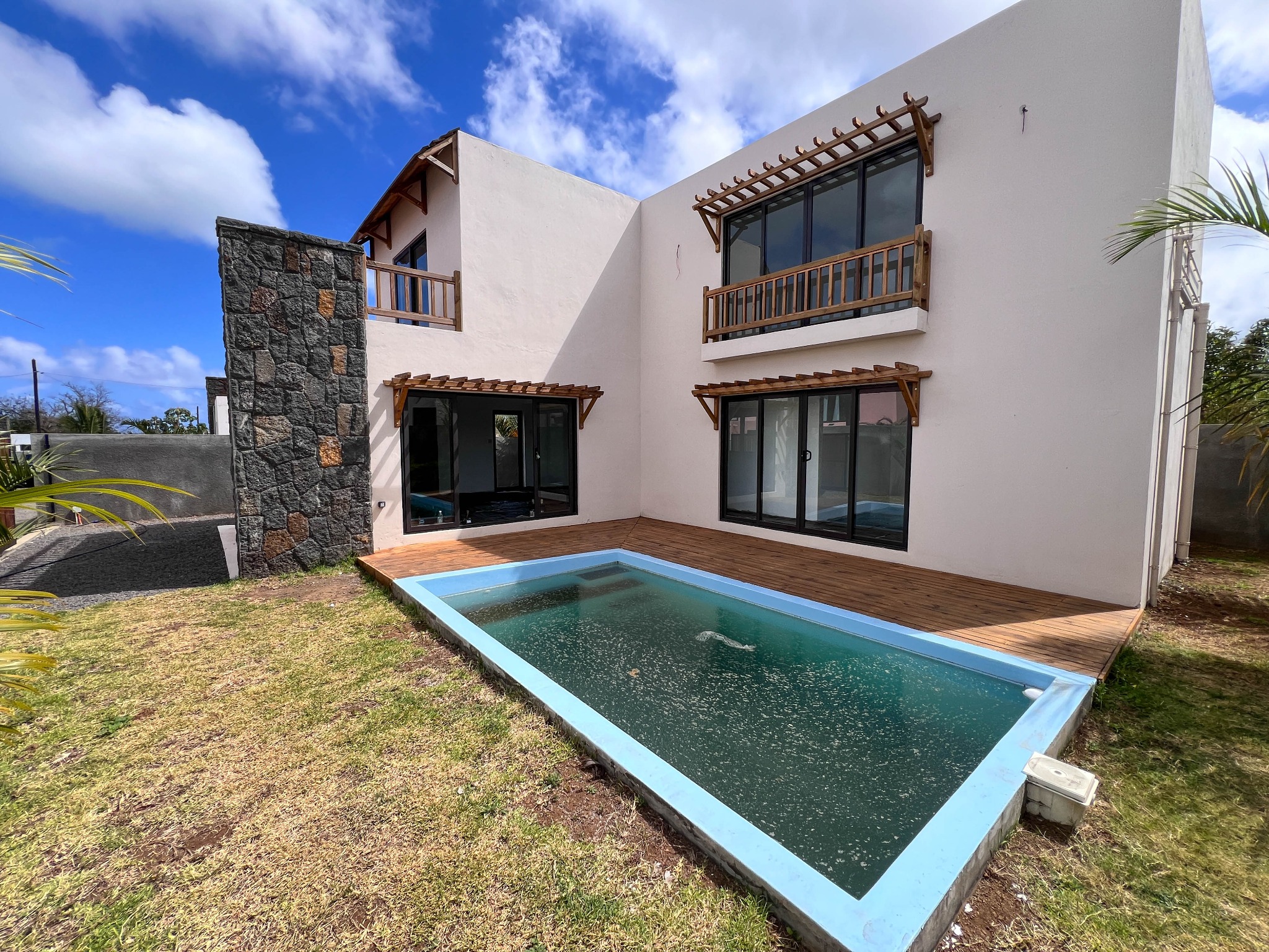 House / Villa - Buy in Grand Bay - 9,000,000 rupees | Lexpress Property