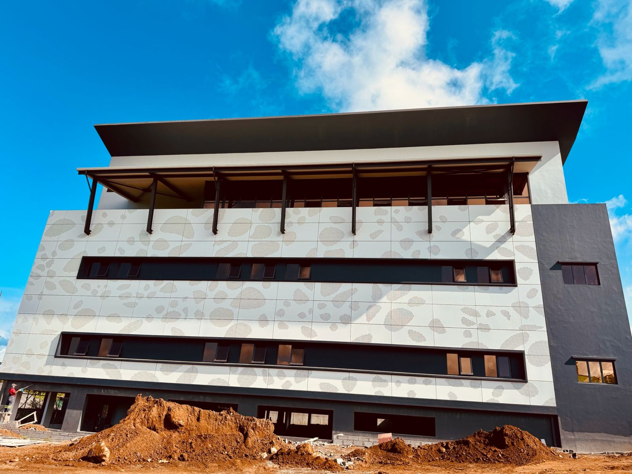 Commercial space - For Rent in Ebène - 840,000 rupees | Lexpress Property