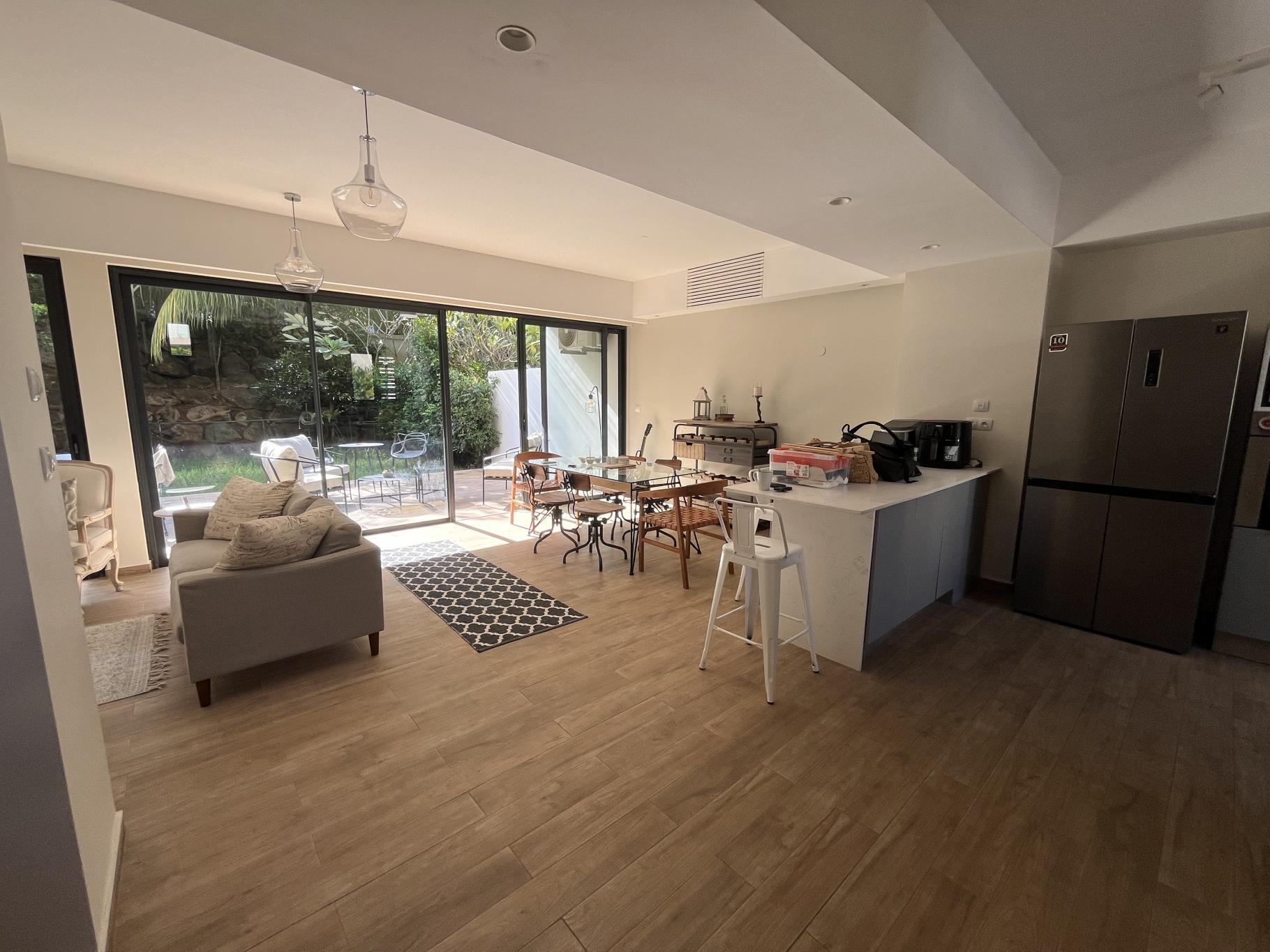 Townhouse / Duplex - For Rent in Haute Rive - 85,000 rupees | Lexpress ...