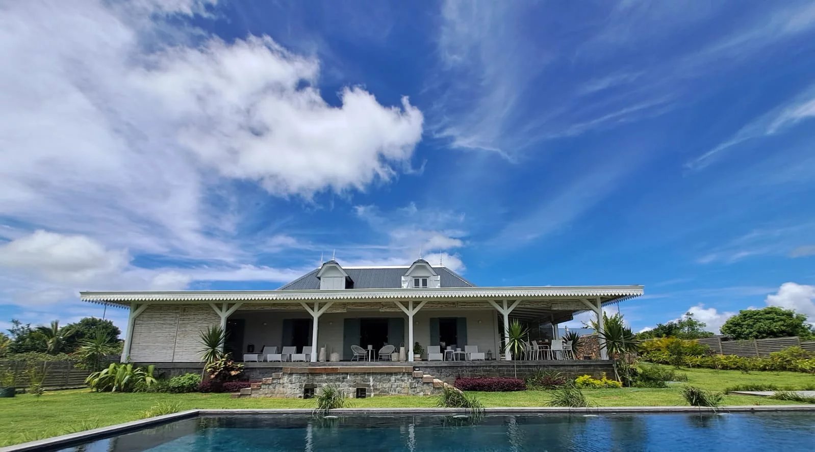 House / Villa - Buy in Mont Piton - 100,972,364 rupees | Lexpress Property