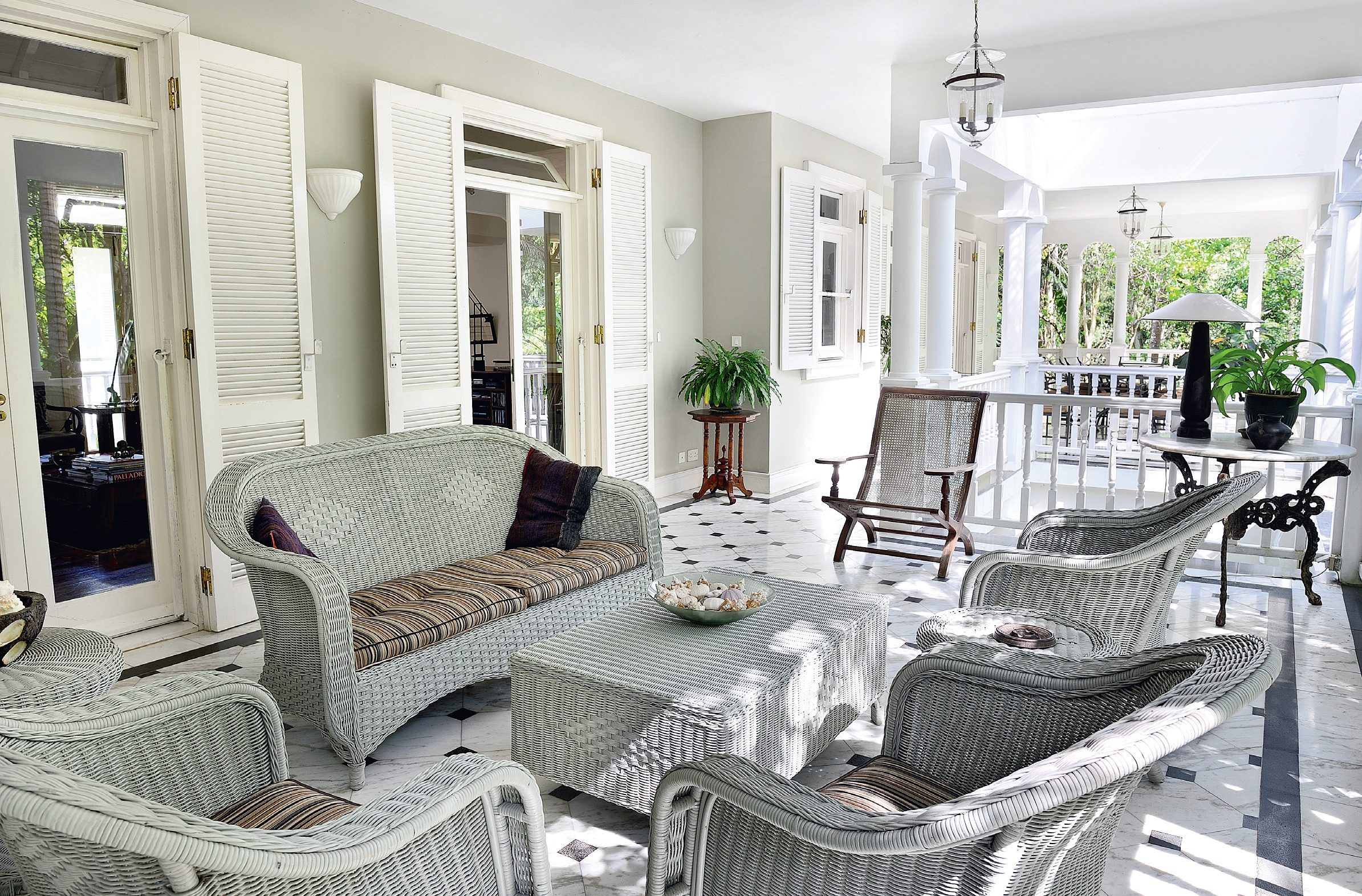 IDEAS FOR A TROPICAL VERANDA - Lexpress Property