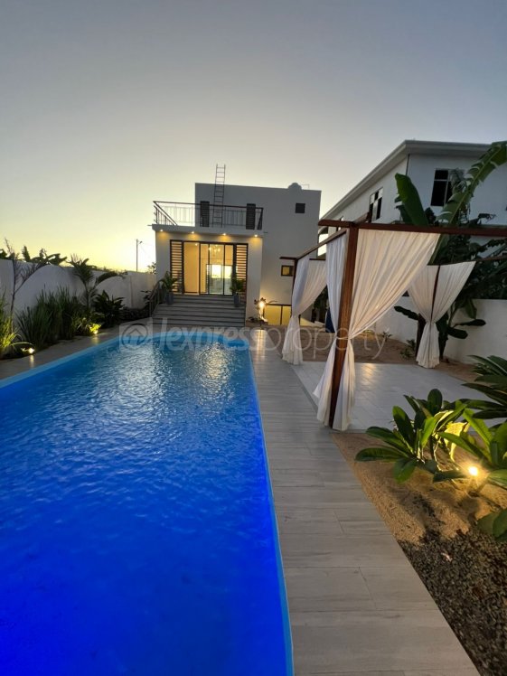 House / Villa - Buy in Petit Raffray - 15,900,000 rupees | Lexpress ...