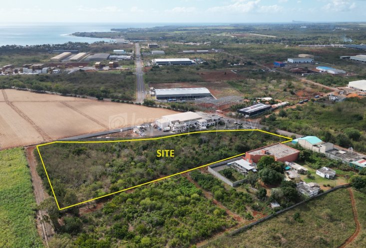 Commercial land - Buy in Riche Terre - Price N/D | Lexpress Property