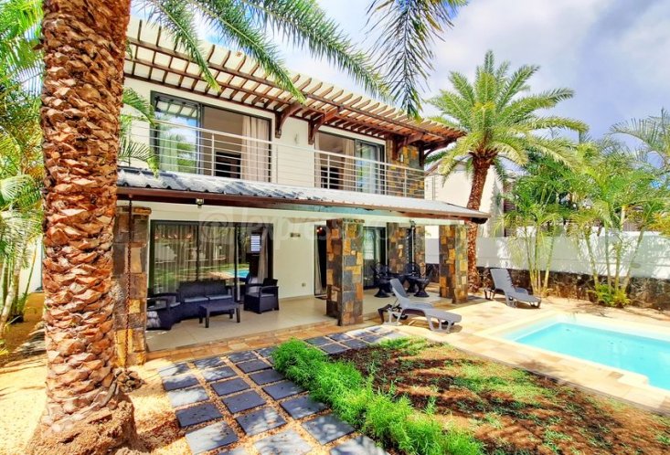 House / Villa - For Rent in Pointe aux Canonniers - 140,000 rupees ...