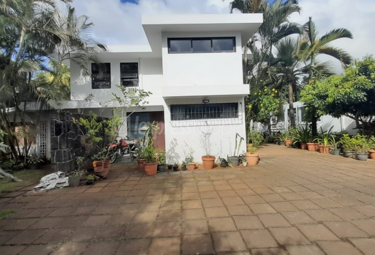 House / Villa - Buy in Quatre Bornes - 28,000,000 rupees | Lexpress ...