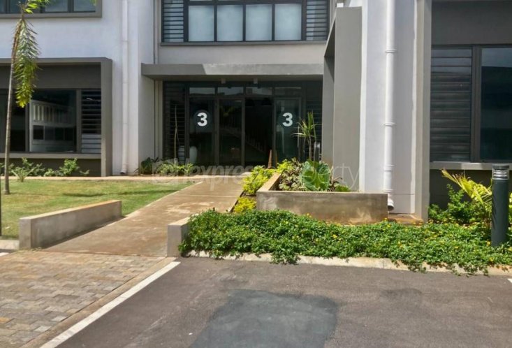 Office - Buy in Calebasses - 5,670,000 rupees | Lexpress Property