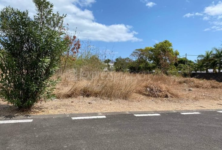 Residential land - Buy in Tamarin - 10,900,000 rupees | Lexpress Property