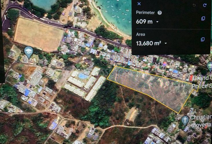 Residential land - Buy in Grand Gaube - 74,360,000 rupees | Lexpress Property