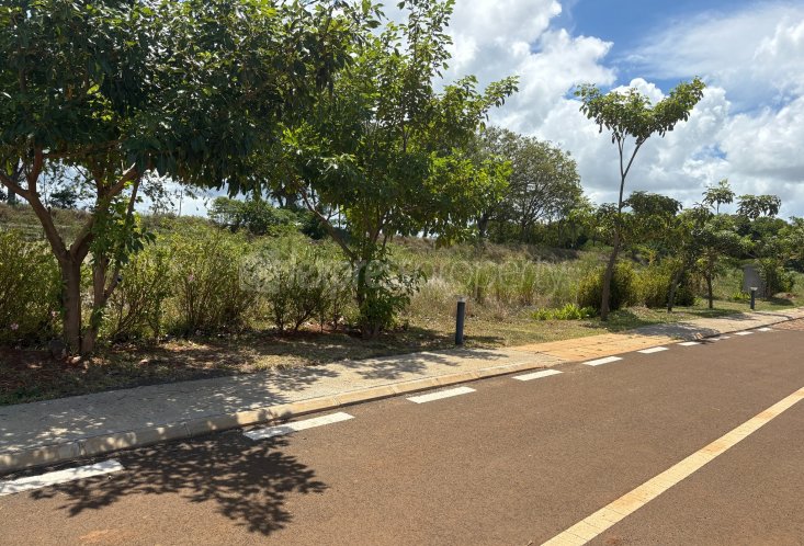 Residential land - Buy in Haute Rive - 11,000,000 rupees | Lexpress ...