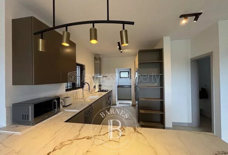 Townhouse / Duplex - For Rent in Moka - 125,000 rupees | Lexpress Property