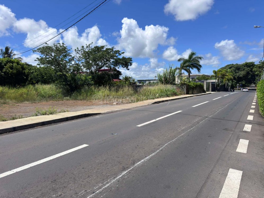 Residential land - Buy in Petit Raffray - 1,600,000 rupees | Lexpress ...