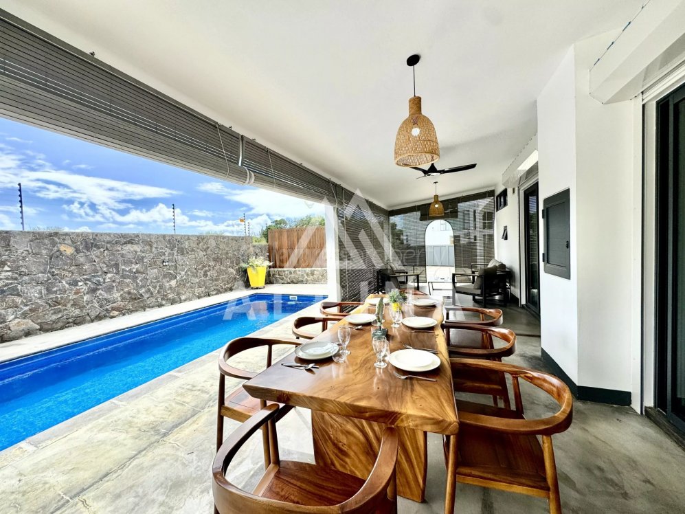 House / Villa - For Rent in Calodyne - 125,000 rupees | Lexpress Property