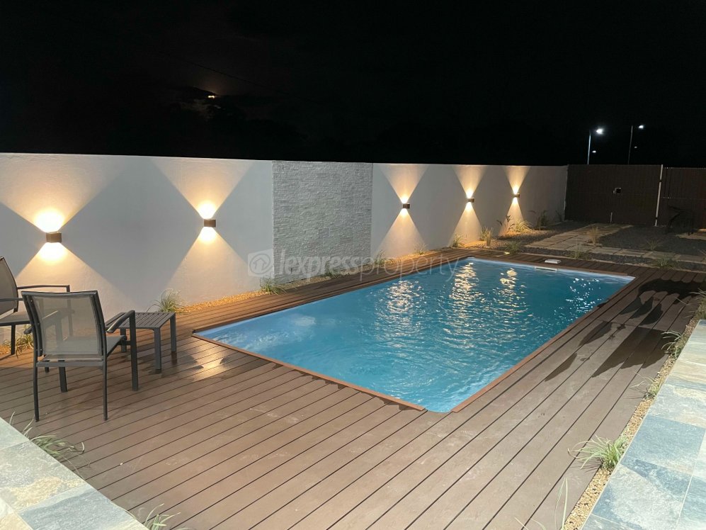 Residential complex/ building - Buy in Grand Bay - 31,800,000 rupees ...